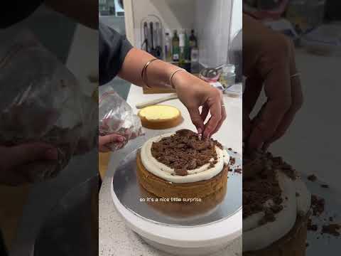 Easy Woolworths cake decorating hack #cakehack #cakedecorating # ...