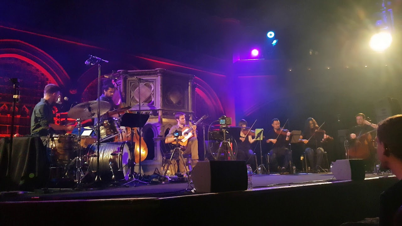 Toh Kay - Forty Days (Live at Union Chapel) - YouTube