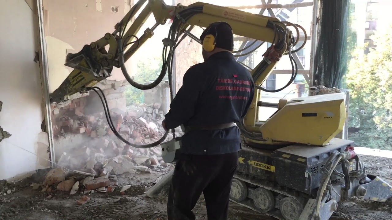 Brokk 520 Griord-Grup - YouTube