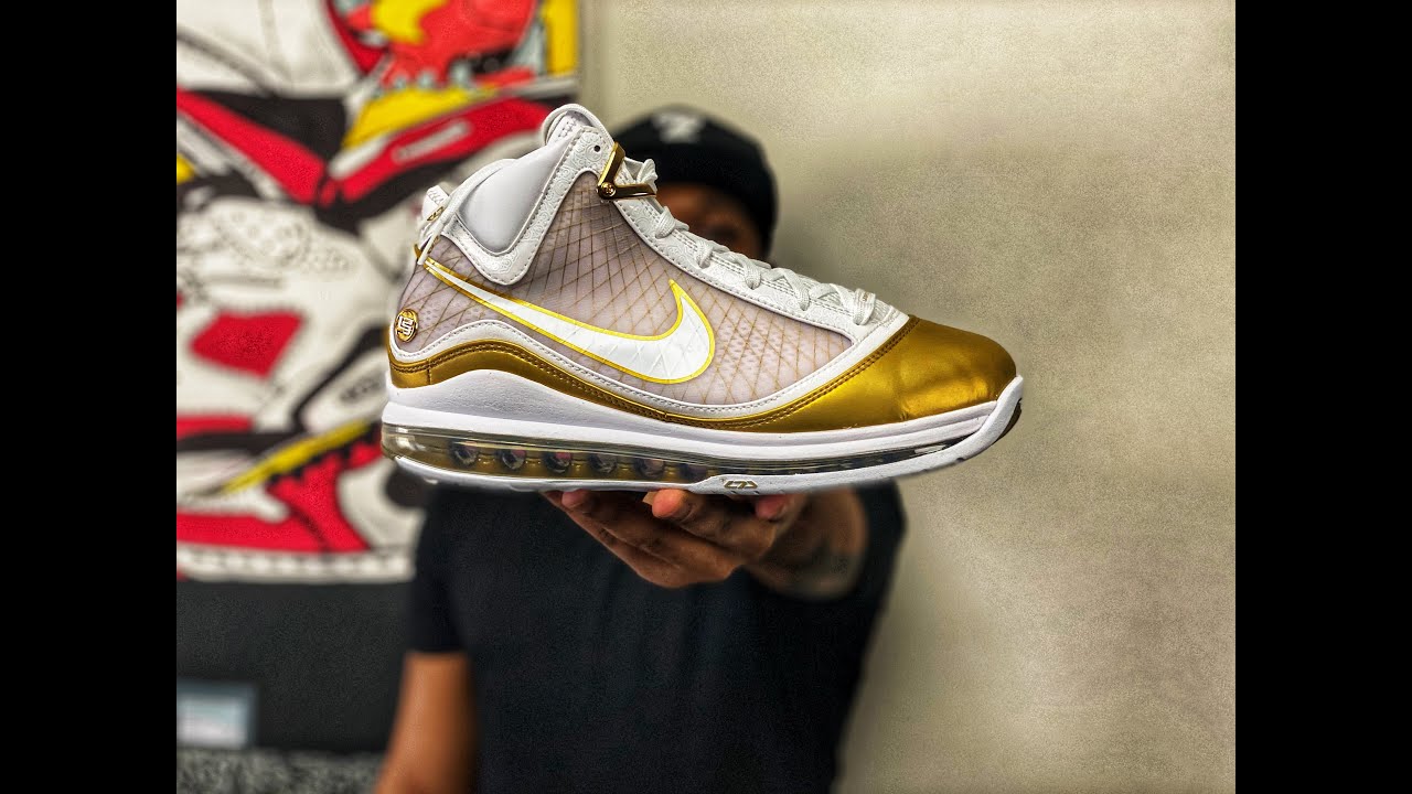 UNBOXING The 2020 LEBRON 7 CHINA MOON!!! - YouTube