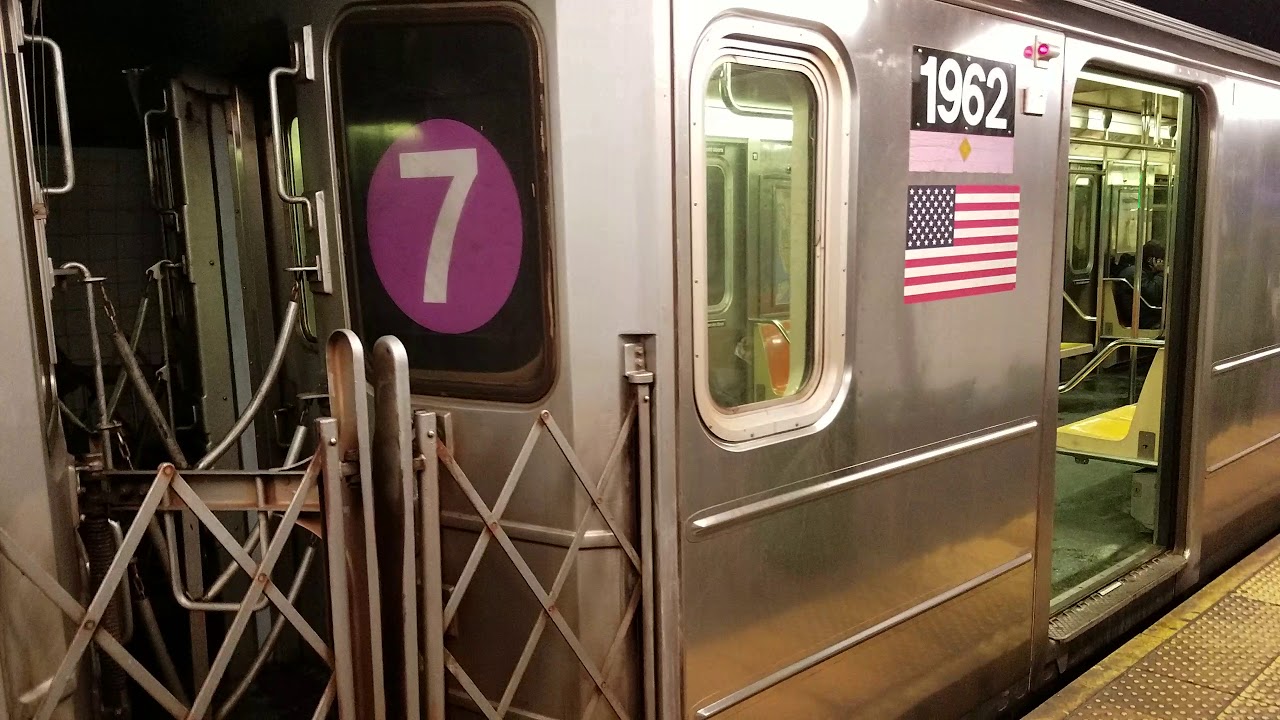 Ever Sexi R62 BK of The A Division IRT 7 Train Bomb Cyclone Day - YouTube