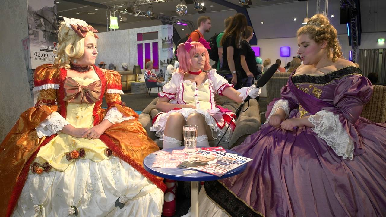 Young IFA Cosplay Day ~ Cosplay-Teilnehmer im Gespräch - YouTube