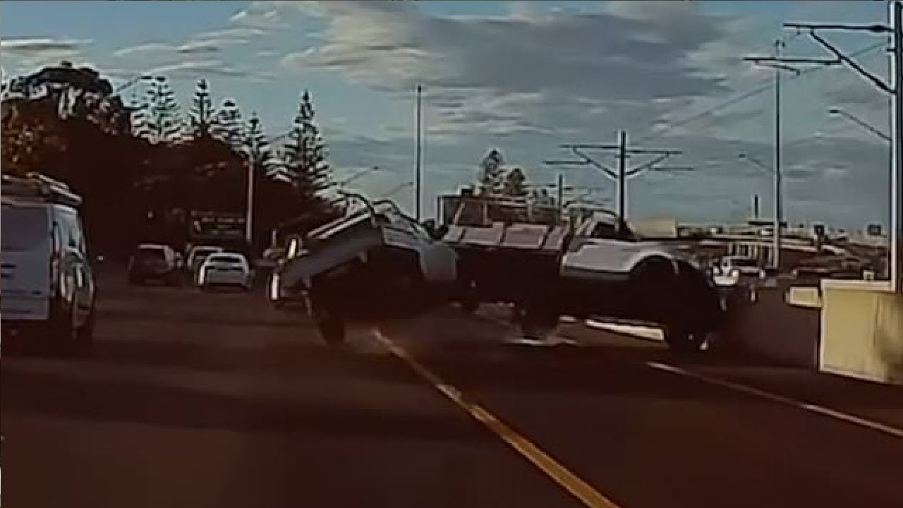 Wild moment two utes roll over in terrifying crash - YouTube