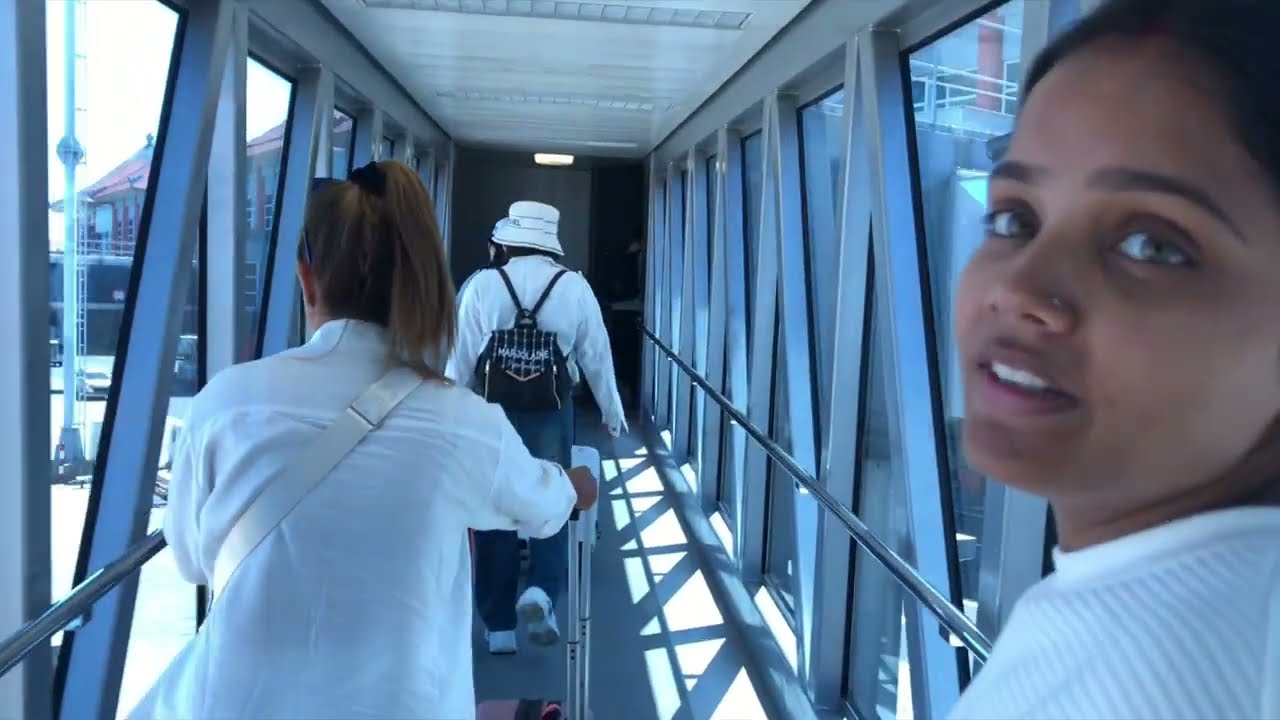 Baggage Scam Vietnam to Bali / Visa on Arrival / SIM Card / Hotel Tour ...