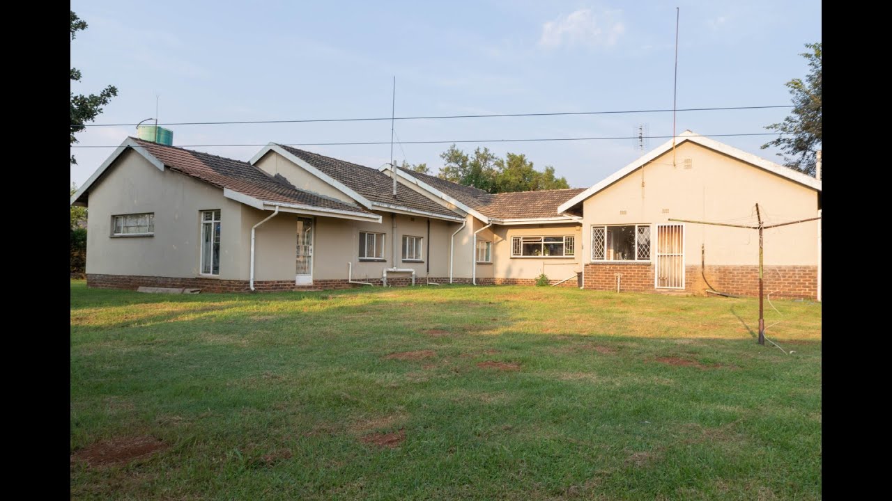 Colossal property for sale in Bredell for R2 950 000 - YouTube