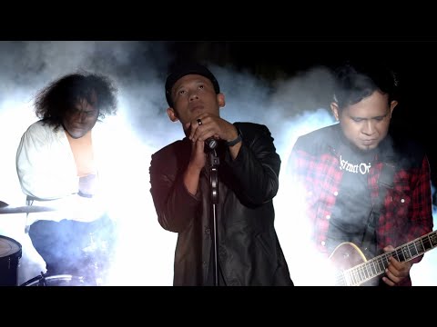 Dadali - Biarkan Ku Berlari (Official Music Video)