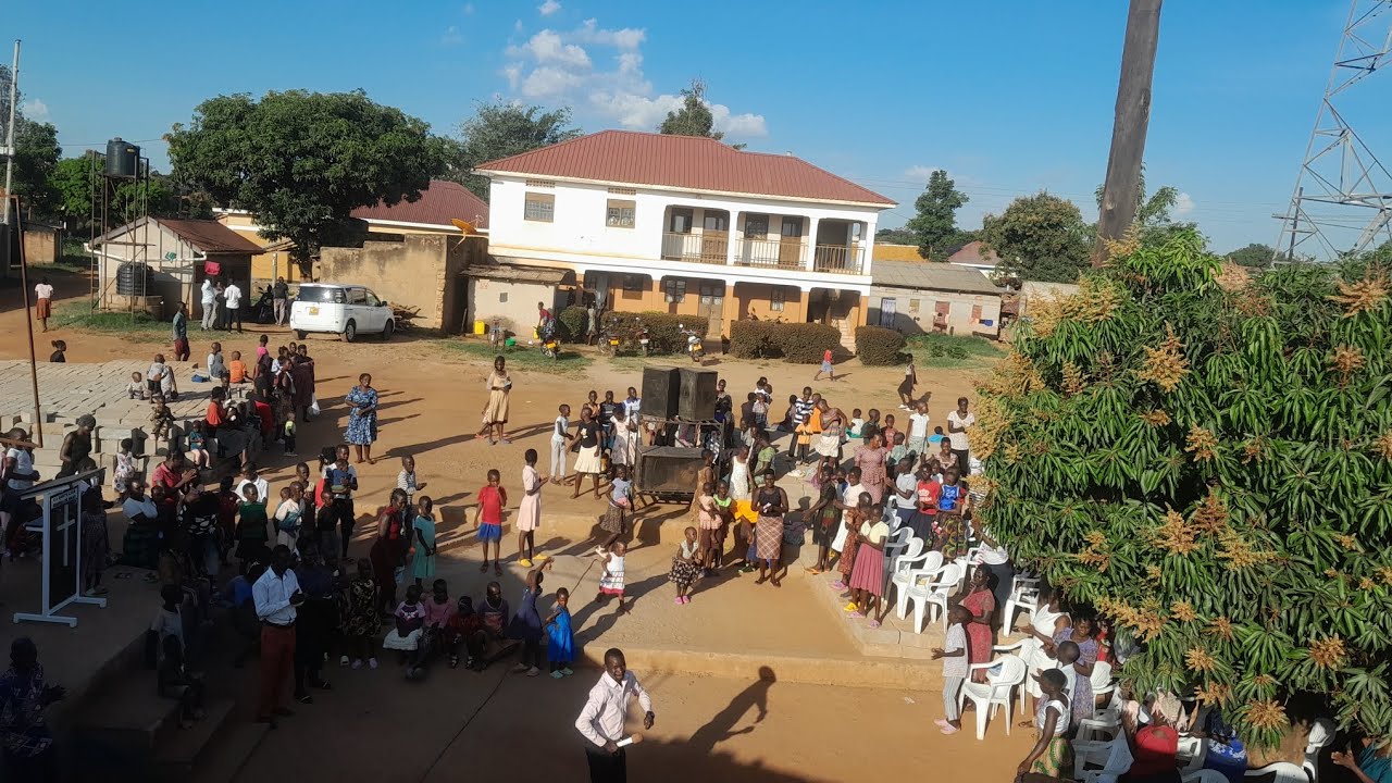 open Gospel at Allsaints obanga obanga wany with praise - YouTube