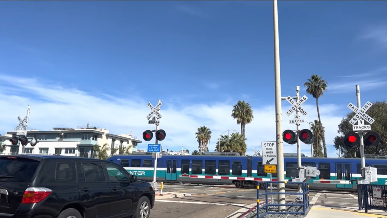 NCTD 4006 Sprinter South/East - Oceanside Blvd Railroad Crossing ...