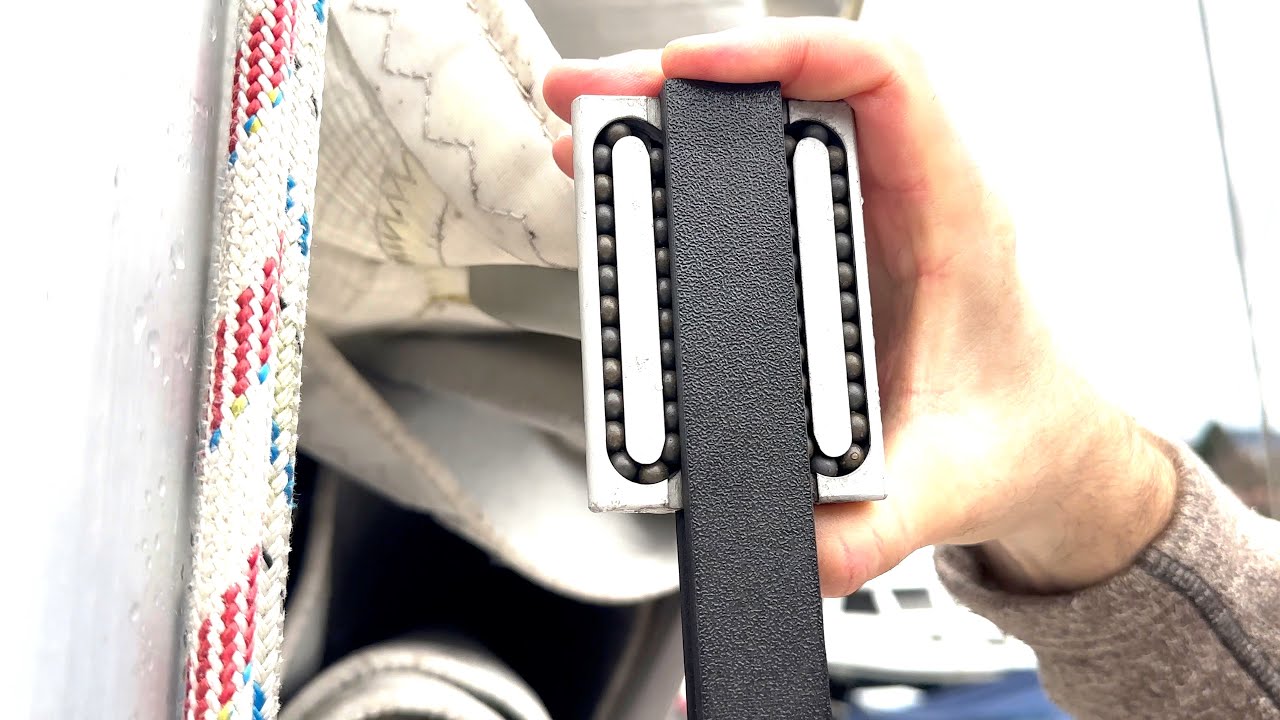 Removing Sail Cars from Mast Track – 3D Printed Track Section | WeBoating