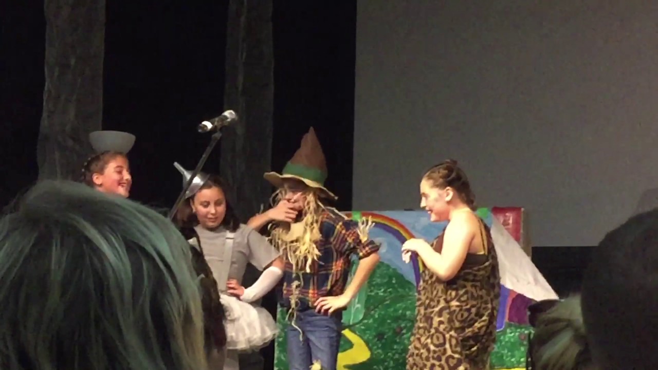 Maddie as The Cowardly Lion in The Wizard of Oz - YouTube