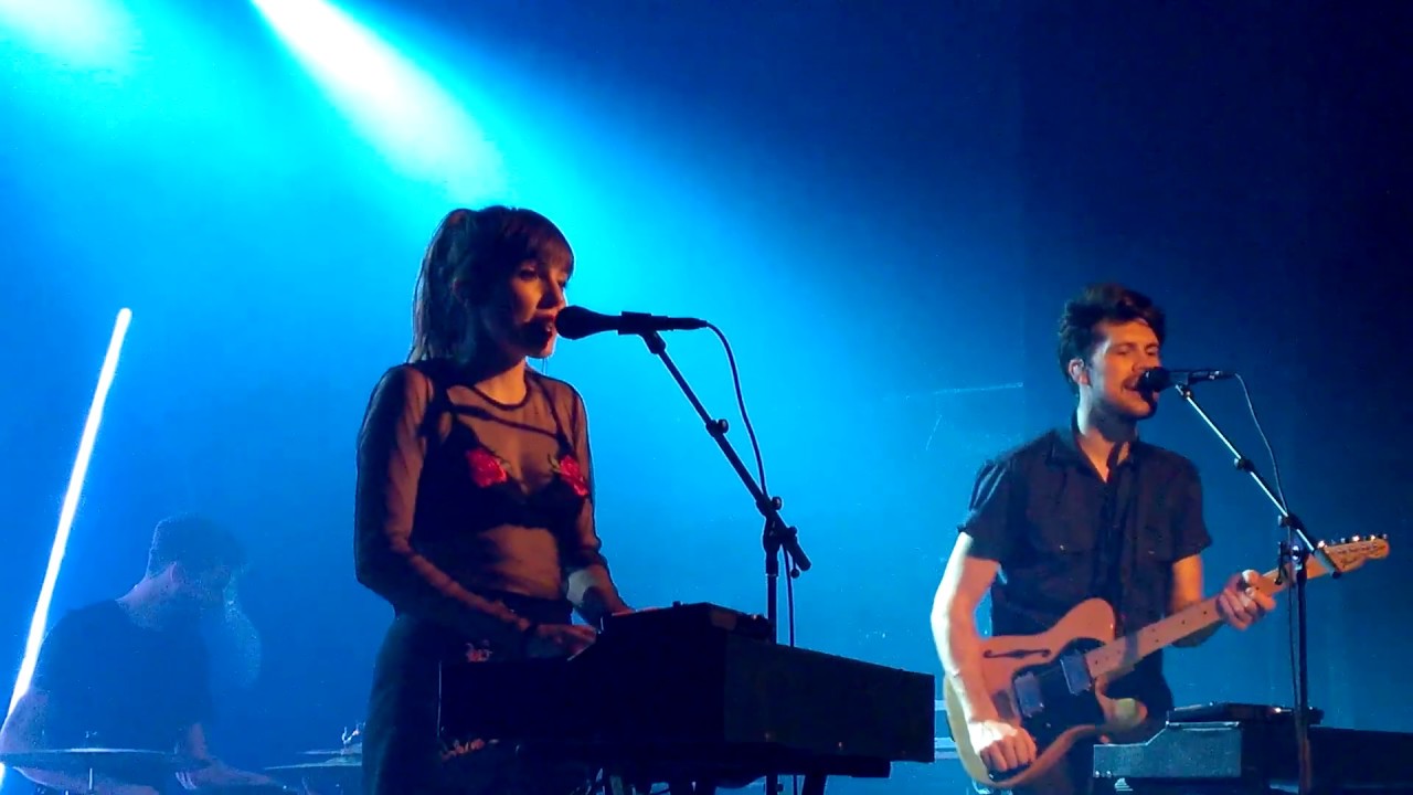 Oh Wonder - Drive - Live at Tavastia, Helsinki, Dec. 10, 2017 - YouTube