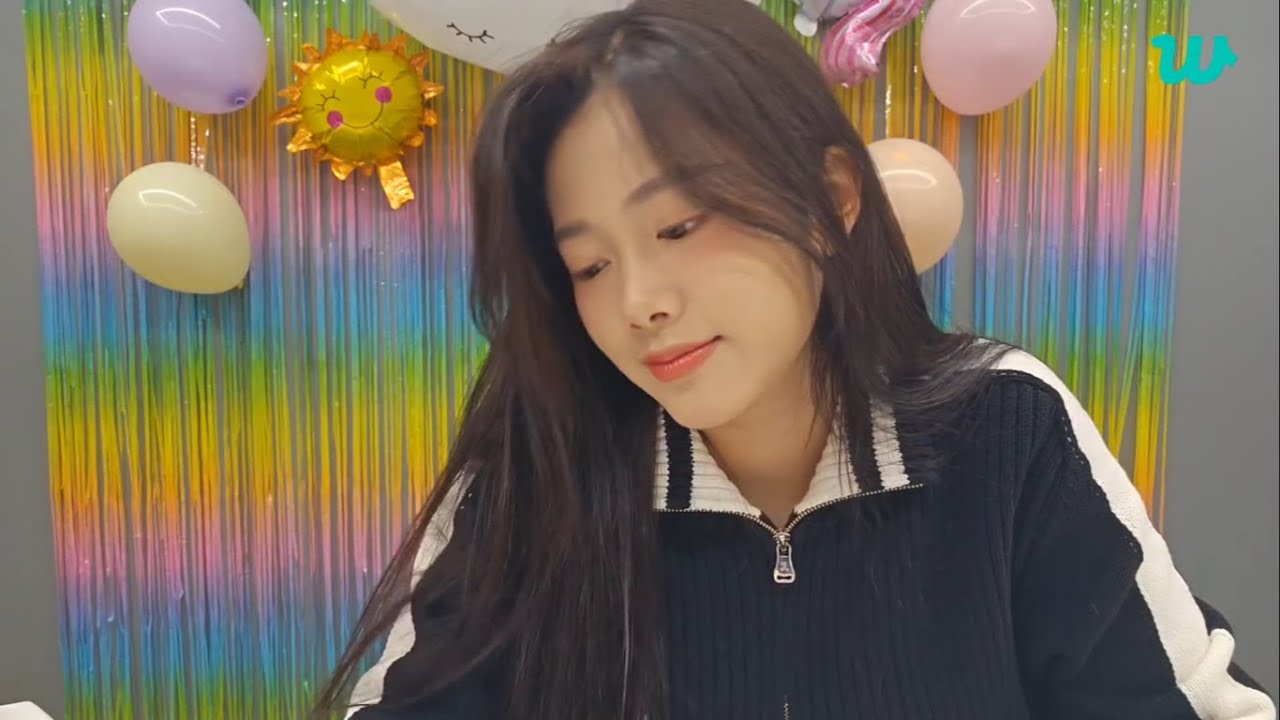 [ENG] CLASSY LIVE🔴 [ 25th NOV ,2023] ON WEVERSE AT 8:33 PM (KST) # ...