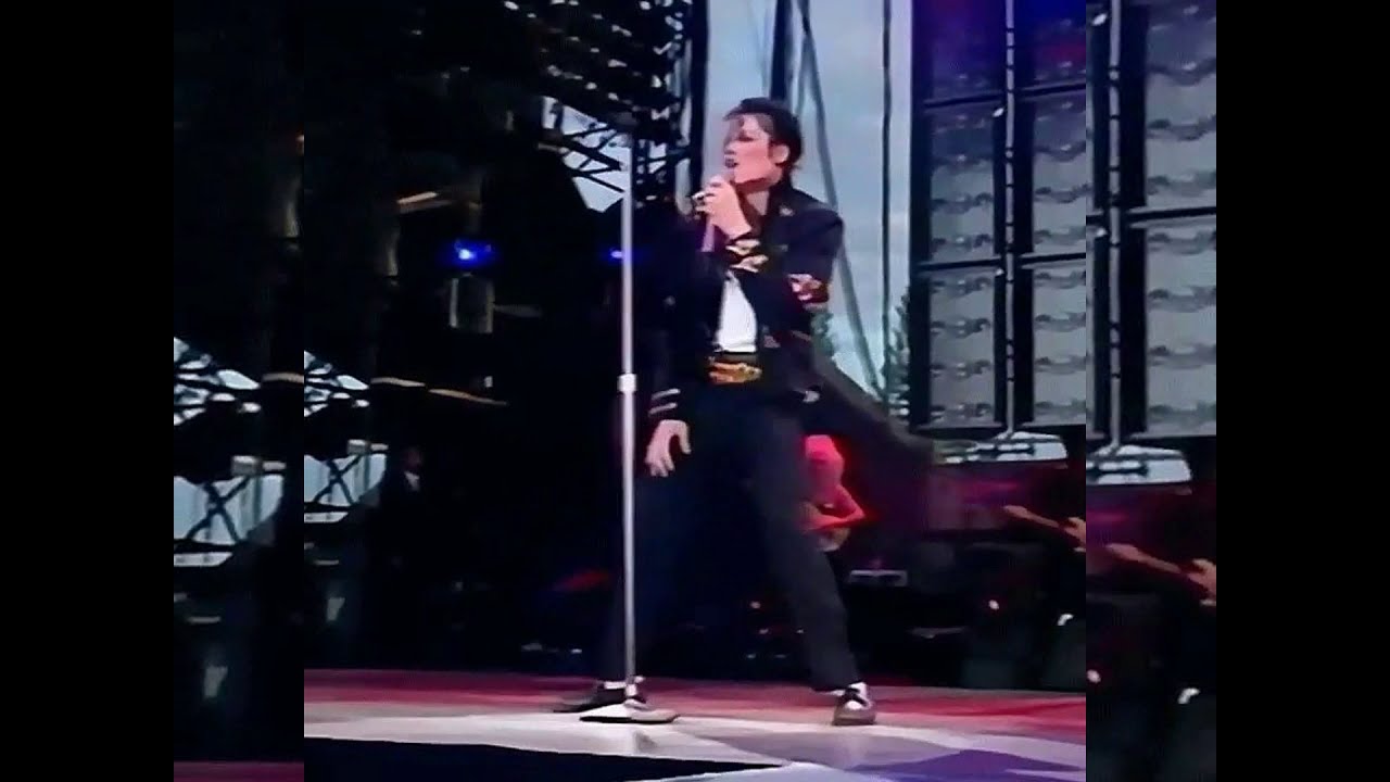 Michael Jackson - dancing with a microphone stand - YouTube