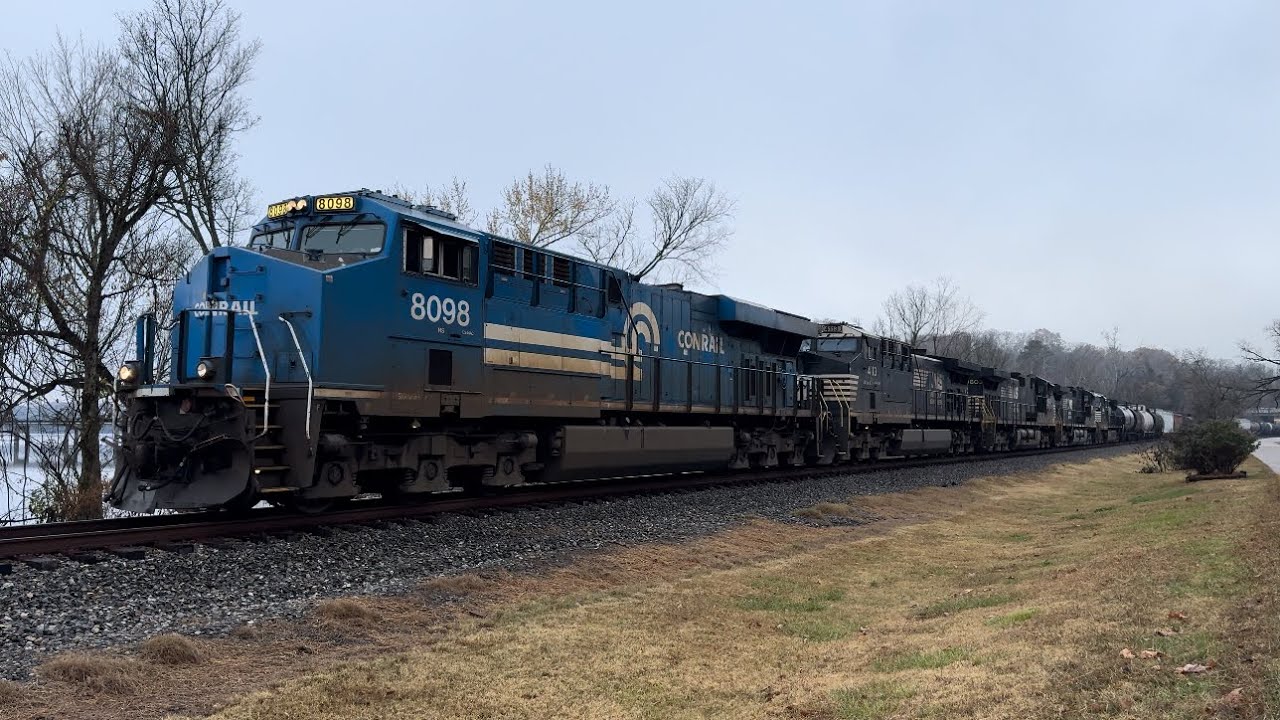 NS8098 (Conrail) Mixed Freight - YouTube