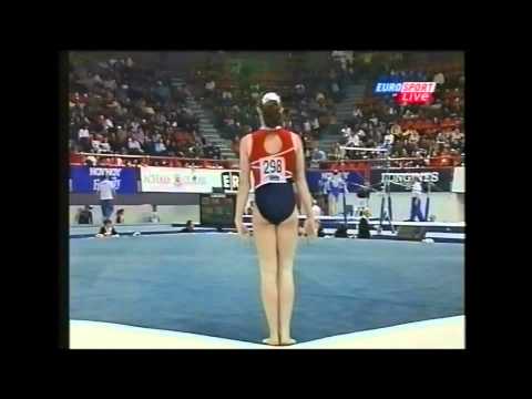 Best floor Routine - Verona Van de Leur NED  2002