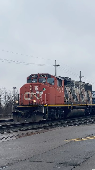 CN 4775 backs into Flat Rock Yard in Notch 8! - YouTube