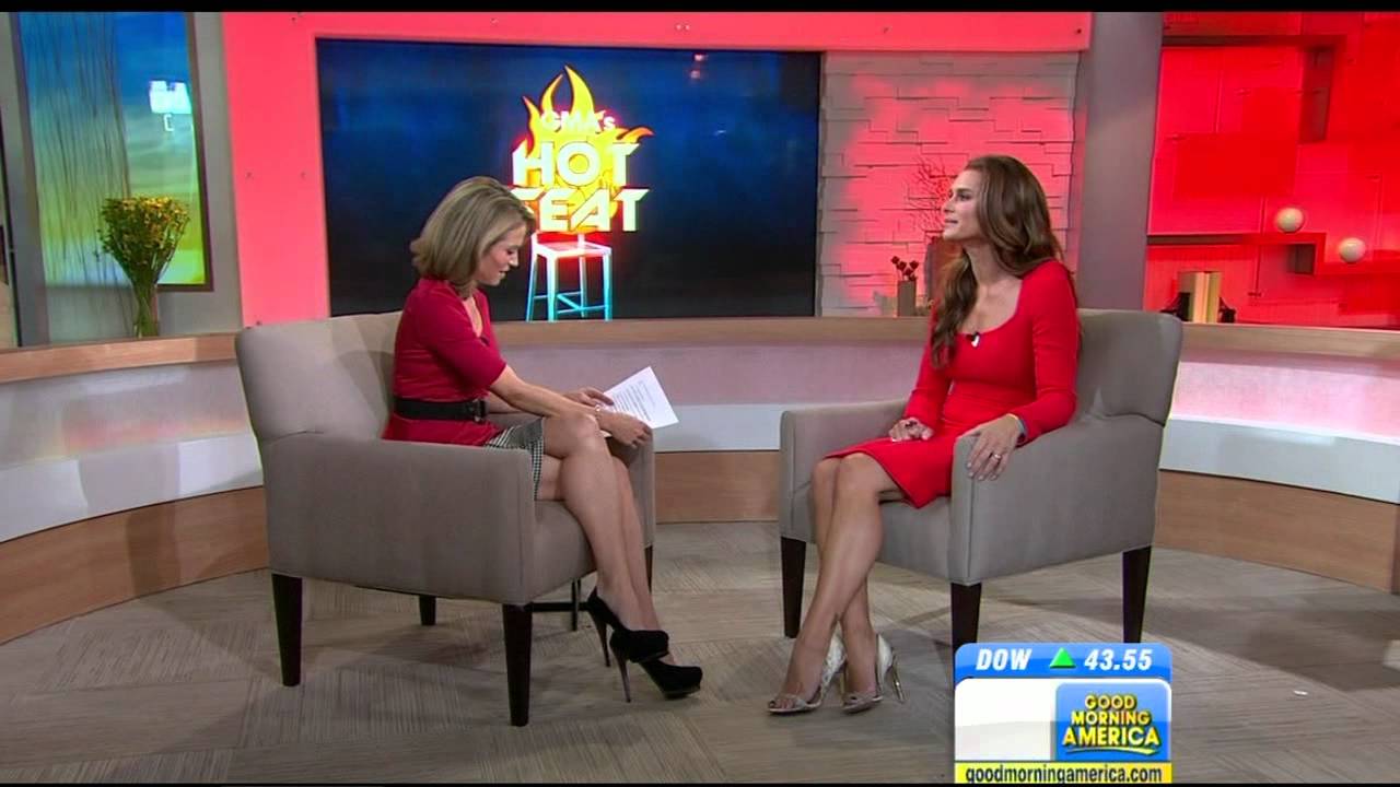 Amy Robach - great legs and high heels - YouTube