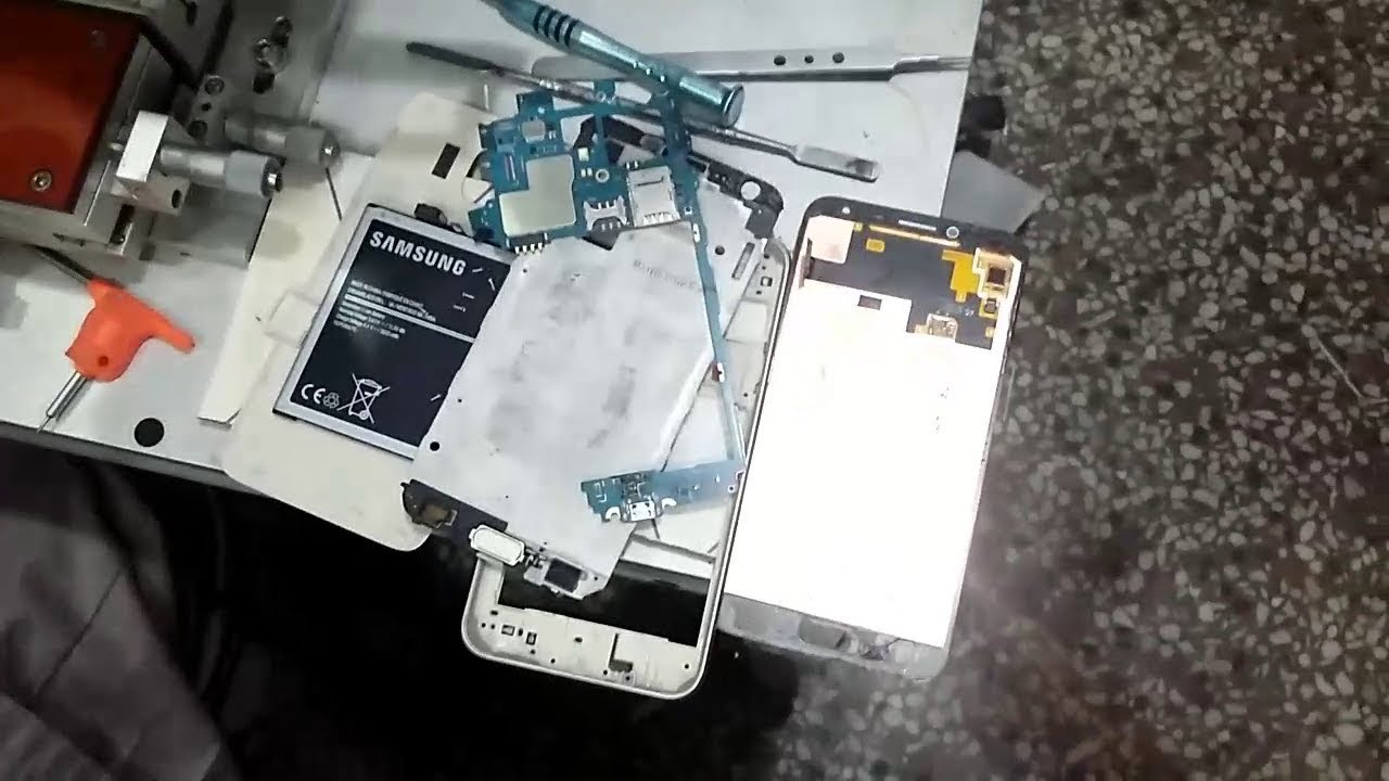 Samsung J4 Disassembly - YouTube