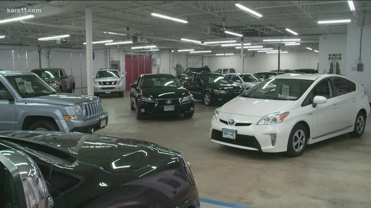 Shopping for a car this holiday weekend? Here's what you should know ...