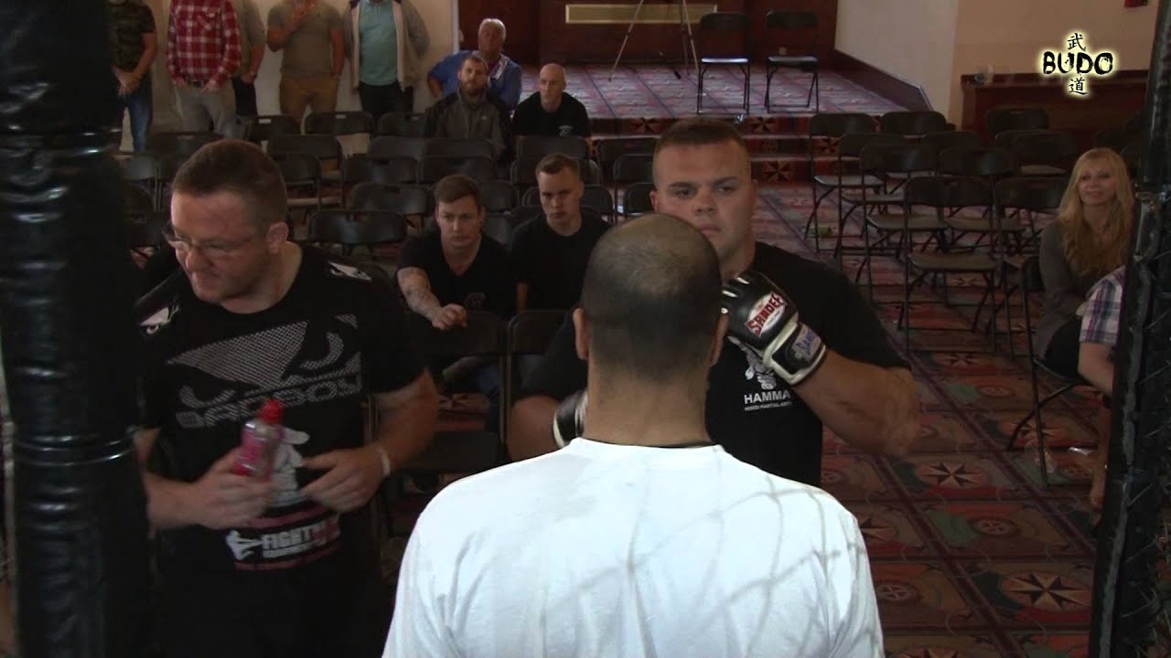 Andrew Thompson vs Rob Beech - YouTube