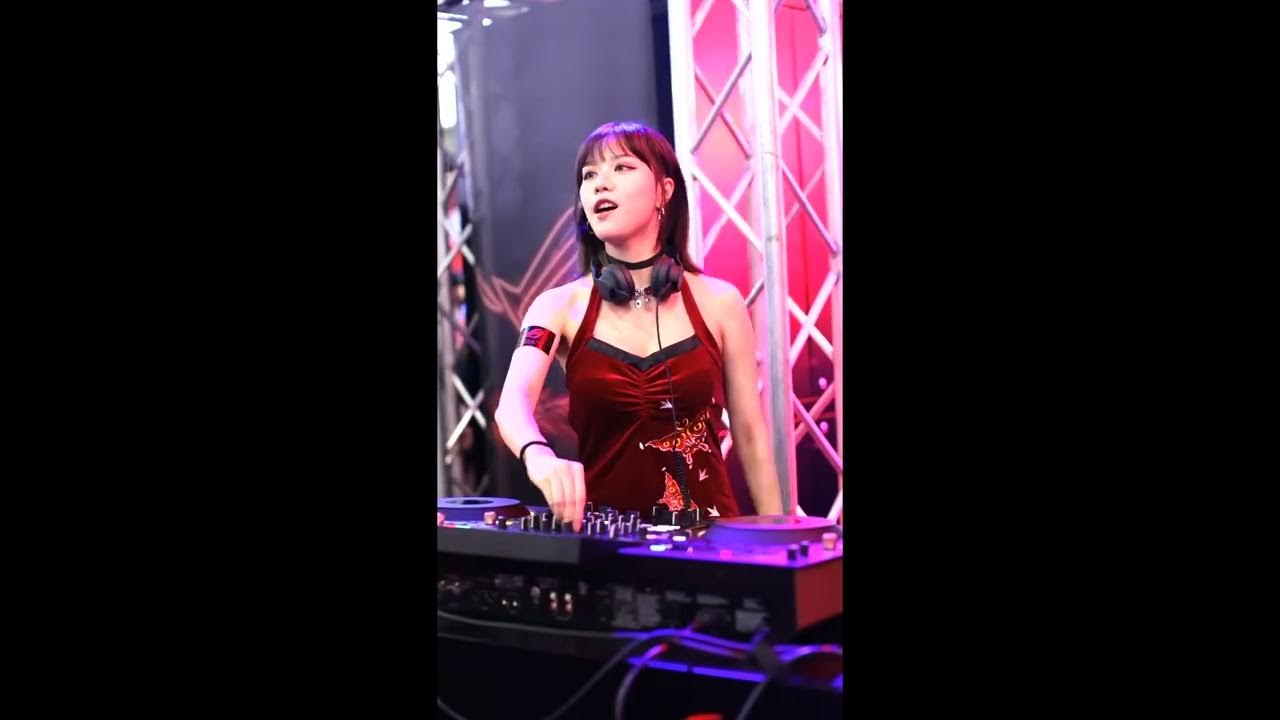 DJ Boss @ 香港動漫電玩節2023 Day3 AsusROG 電競電音派對 - YouTube