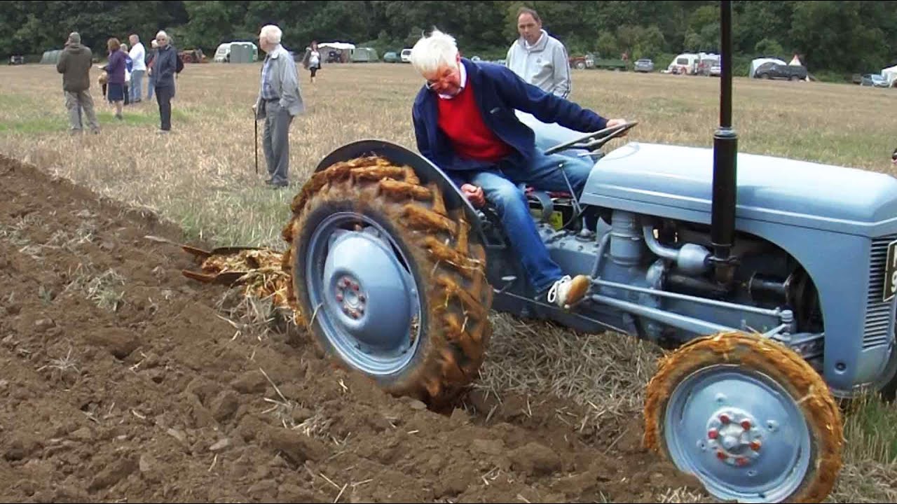 Harvesting The Old Fashioned Way - Ploughing - YouTube