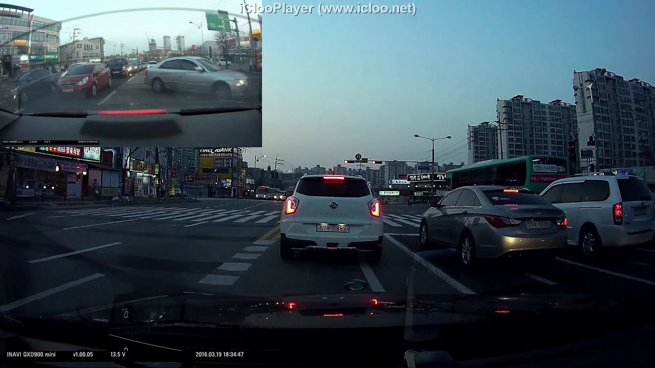 violation of u turn iCloo - YouTube