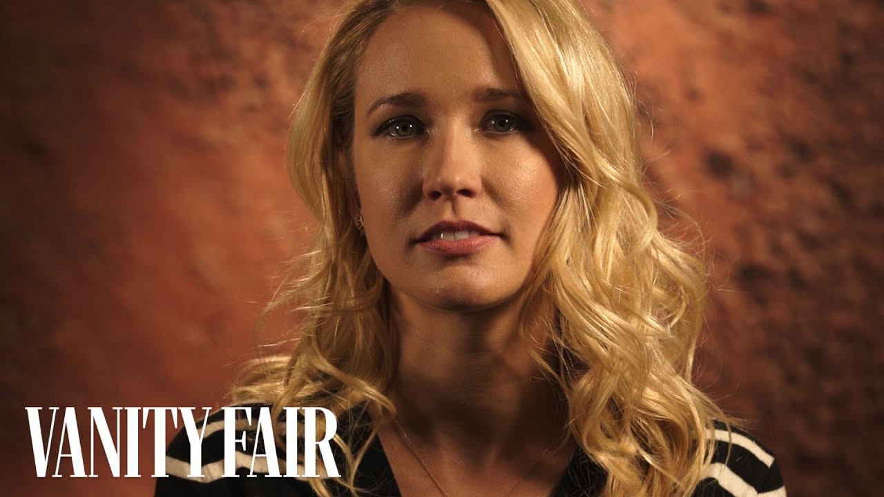 Anna Camp Tells The Story of a Refugee's Dress | Vanity Fair - YouTube