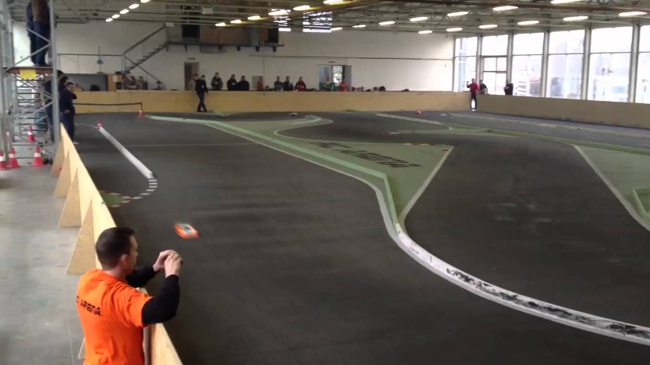 Rc arena verseny - YouTube