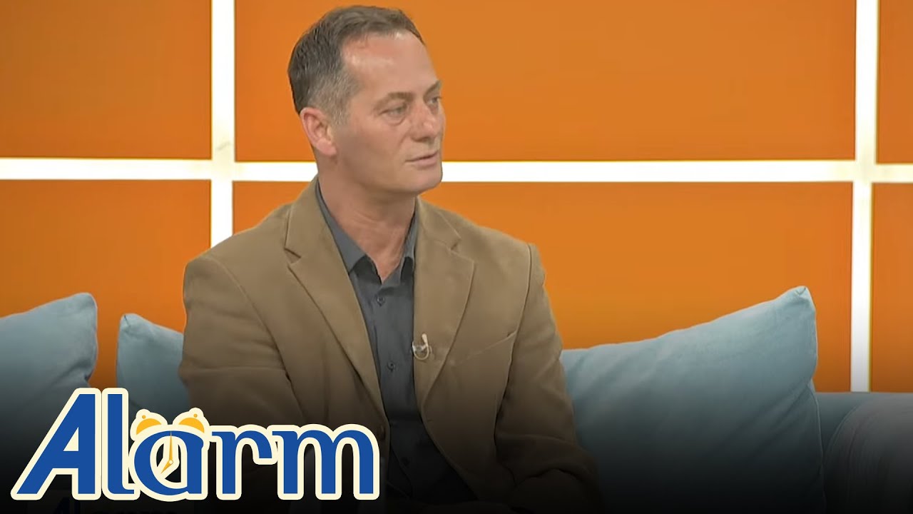 Shkrimtari dhe polici mitrovicas, Besim Hoti publikoi librin e tij "E ...