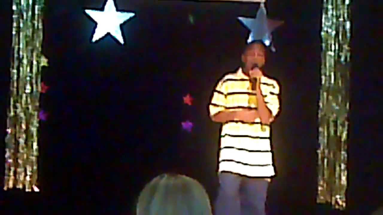 Dj in school talent show - YouTube