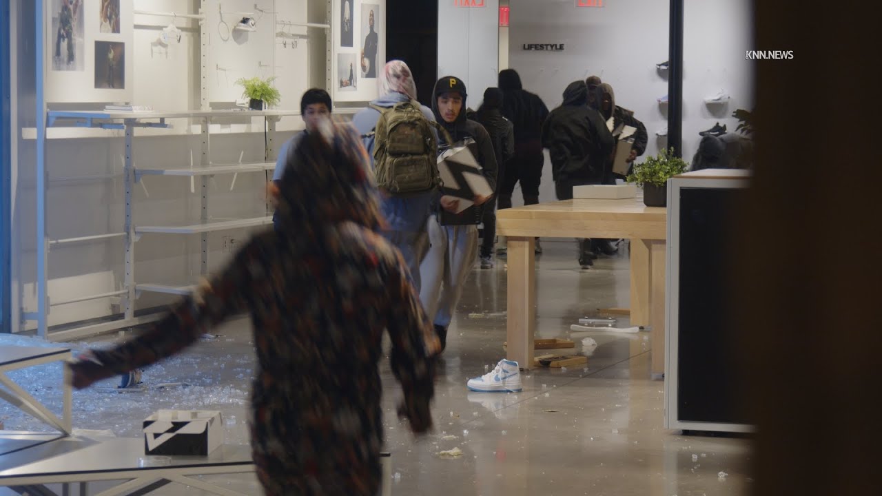 DTLA Nike Store Looted During Dodger Celebration |10.30.24| - YouTube