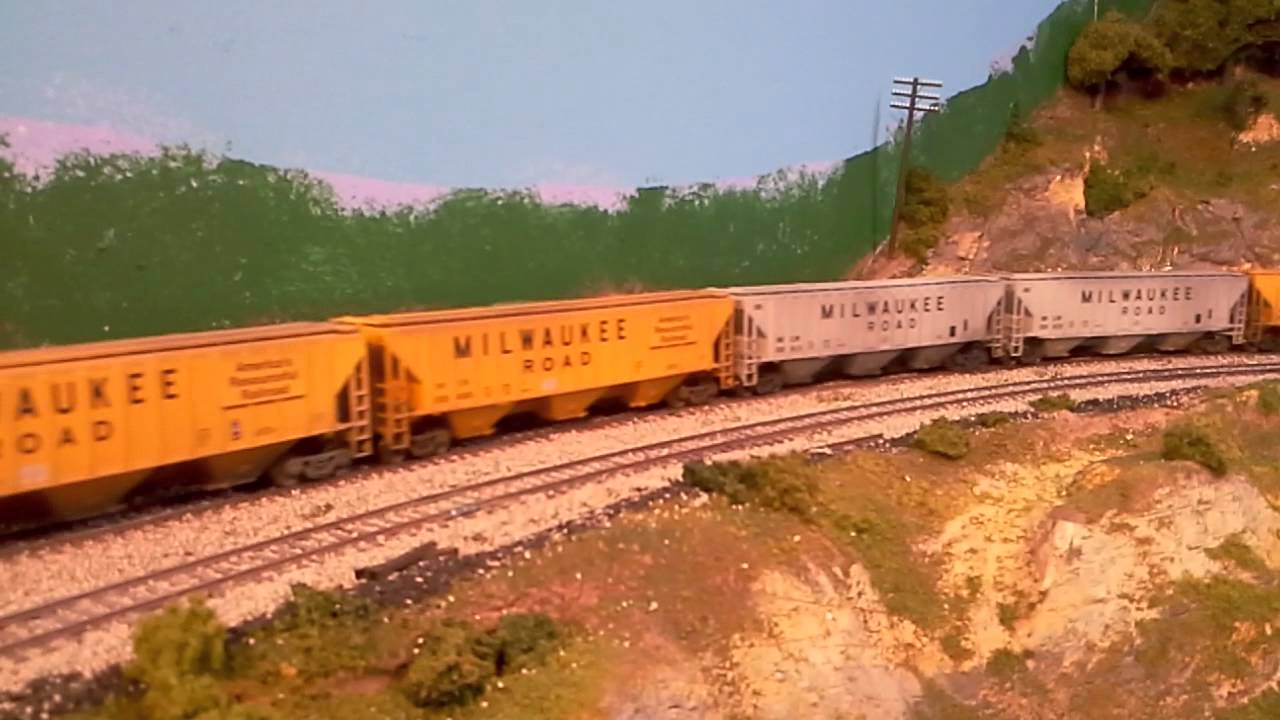 Milwaukee Road Grain Train - YouTube