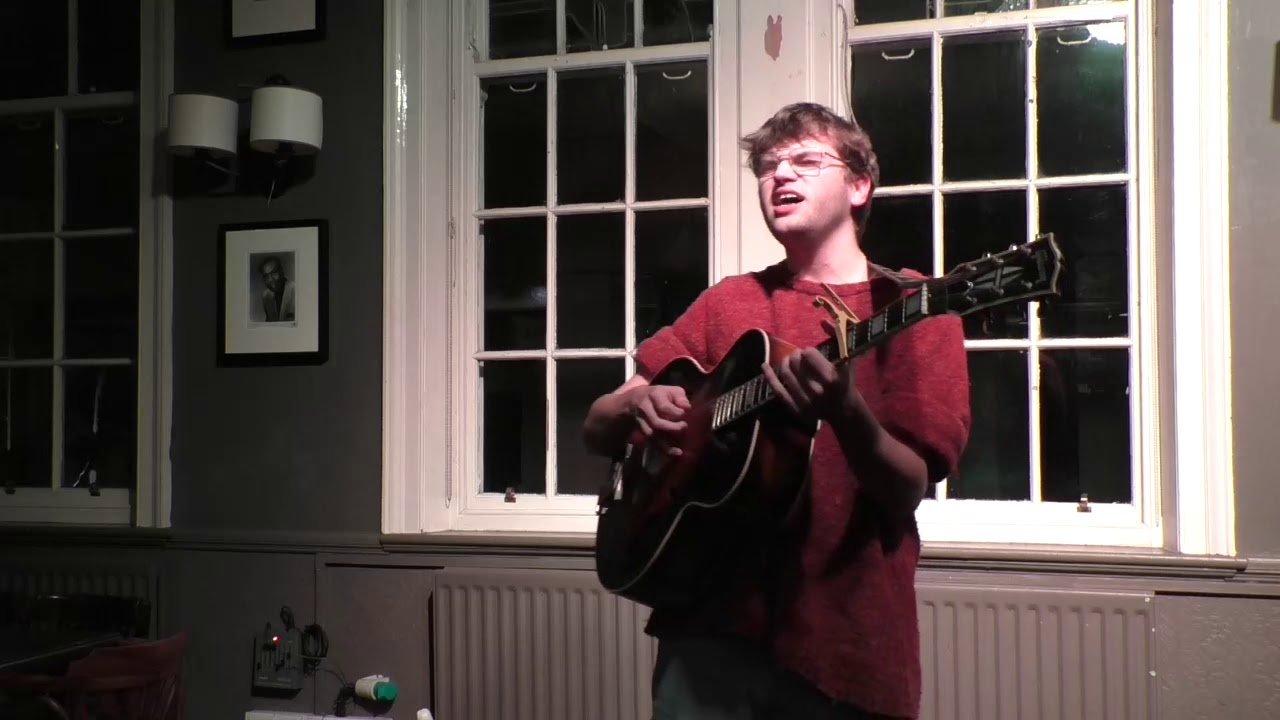 Sam Baxter at The Bridge - Welcome In The Dark (Trad) - YouTube