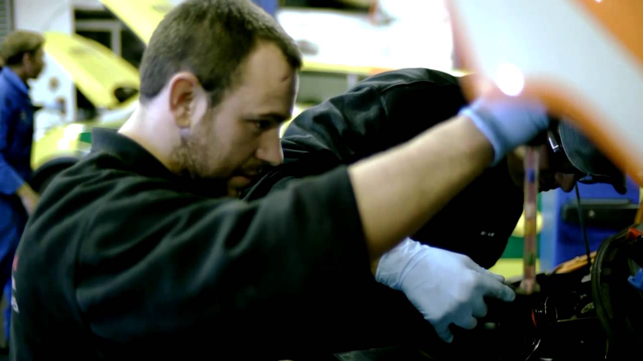 Castle Point Motors - Unipart Car Care Centre of the Year 2012 - YouTube