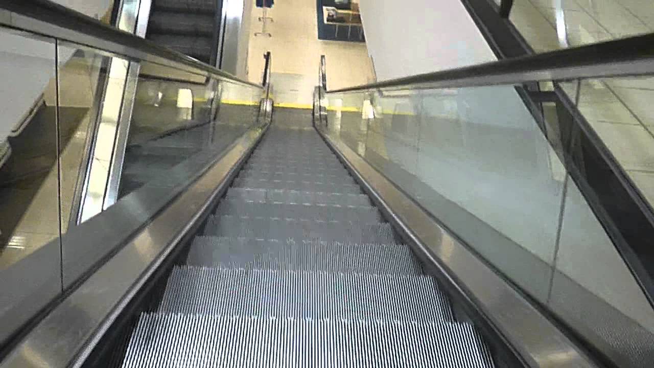 Escalator in Sears in the Pheasant Lane mall in Nashua NH - YouTube