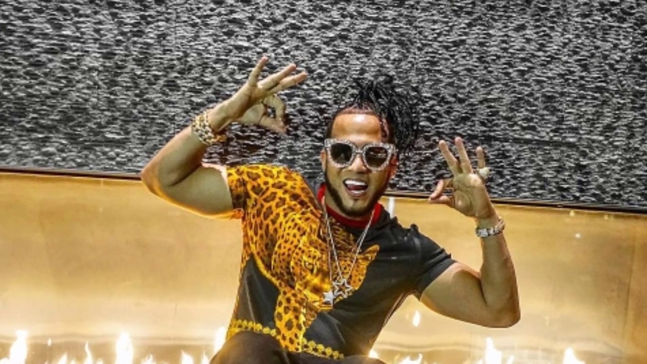 Los 5 cantante más pegado en República Dominicana 2018 - YouTube