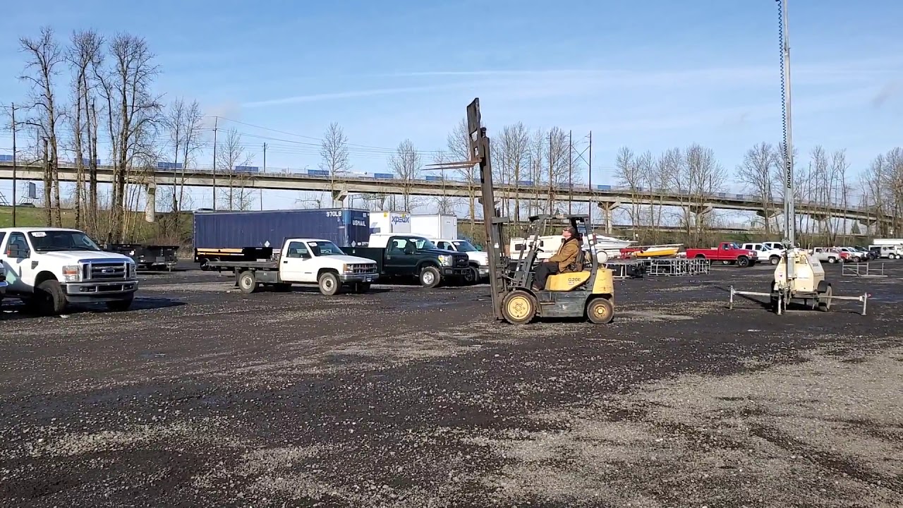 Daewoo G20E 3 Forklift - YouTube
