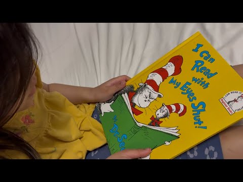 Dr. Seuss I Can Read With My Eyes Shut/4-Years-Old Reading A Book ...
