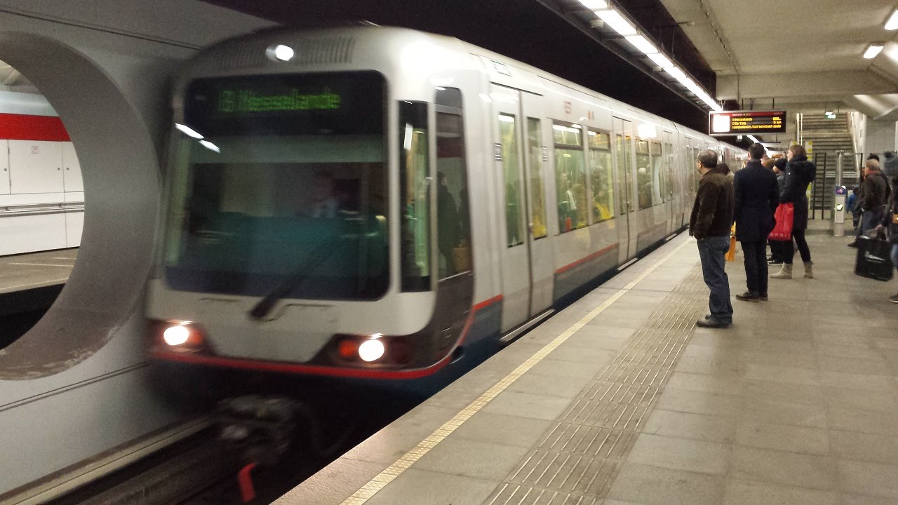 RET Metro 3*Type S (5412 na Mid-Life Revisie) op Blaak (spoor 3 ...