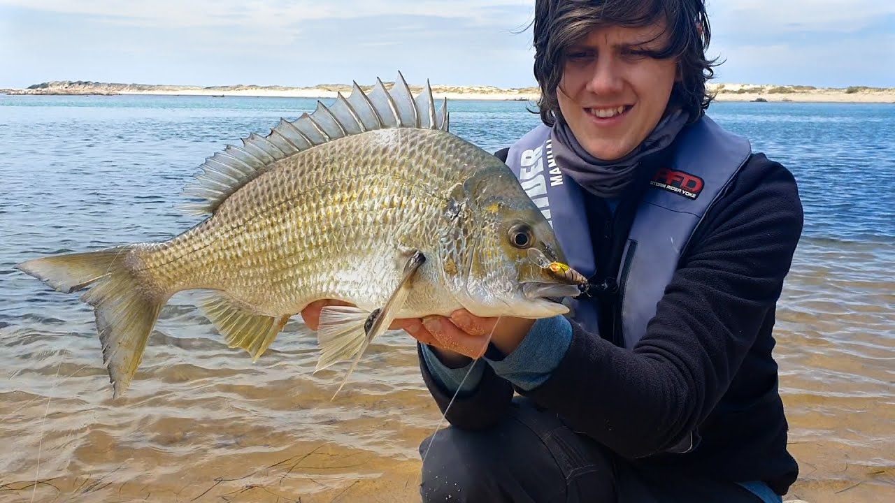 Big Bream And Topwater Flathead - 3 Days In Gippsland - YouTube