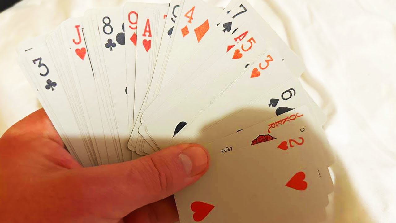 How To Perform a Amazing Card Trick - YouTube