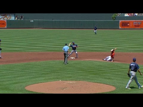 TB@BAL: Beckham adjusts and starts the double play