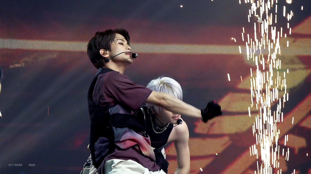 [4K] 220916 NCT127 질주 (2 Baddies) COMEBACKSHOW-FASTER MARK 마크 직캠 MARK ...