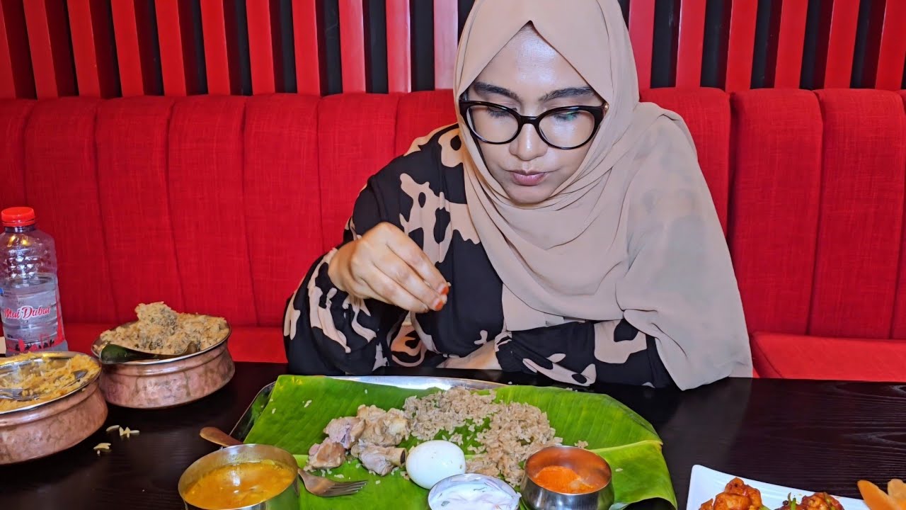 വ്ലോഗ് /നാട്ടിന്നു UAE ക്കു പെട്ടെന്ന് വന്നത് / UAE vlog / Basha Bhai ...