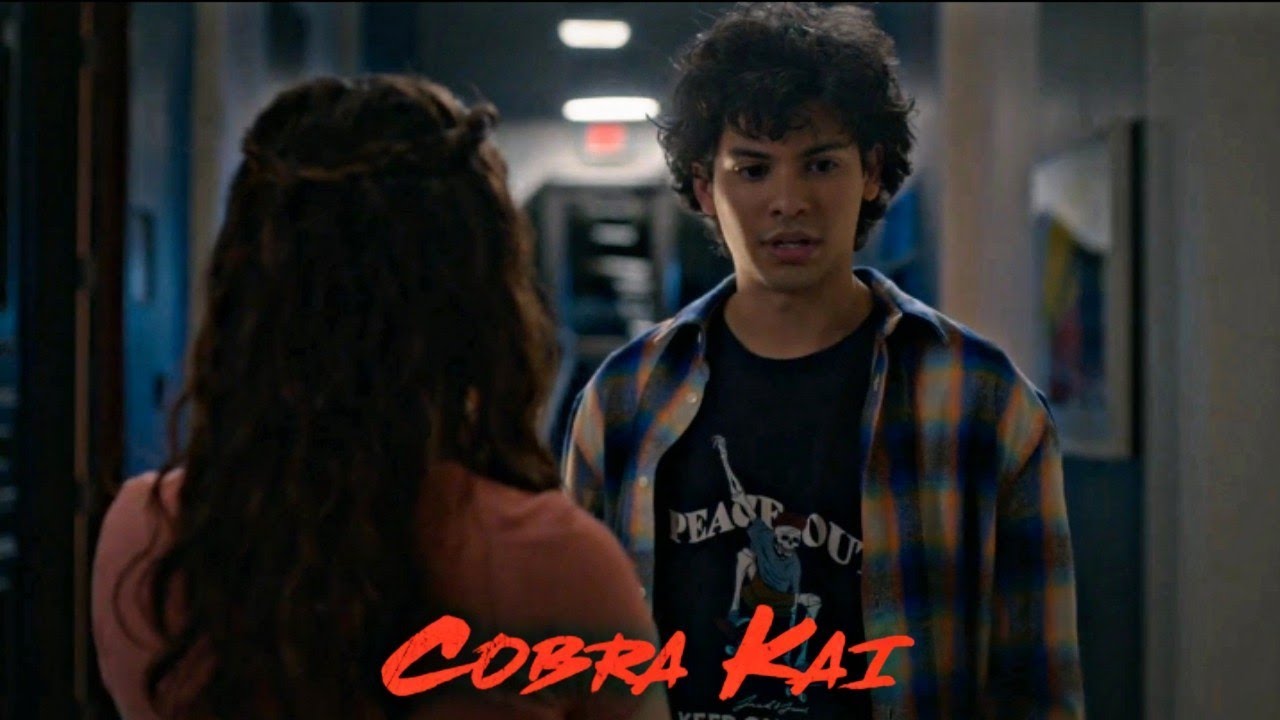 Miguel Diaz da conselhos pra Samantha larusso - YouTube