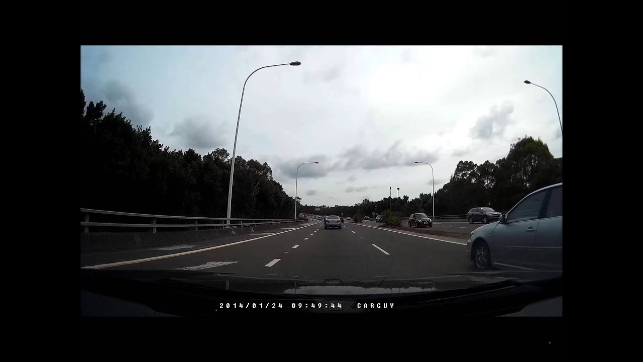 Typical Mercedes driver on the phone who can't merge!! NSW plate ARI ...