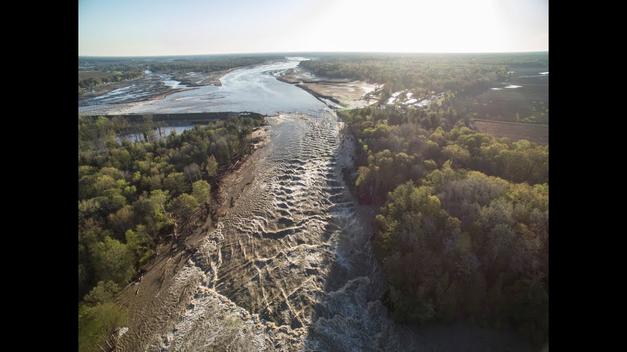 Drone Footage on 5-20-2020, the morning after the Edenville Michigan ...
