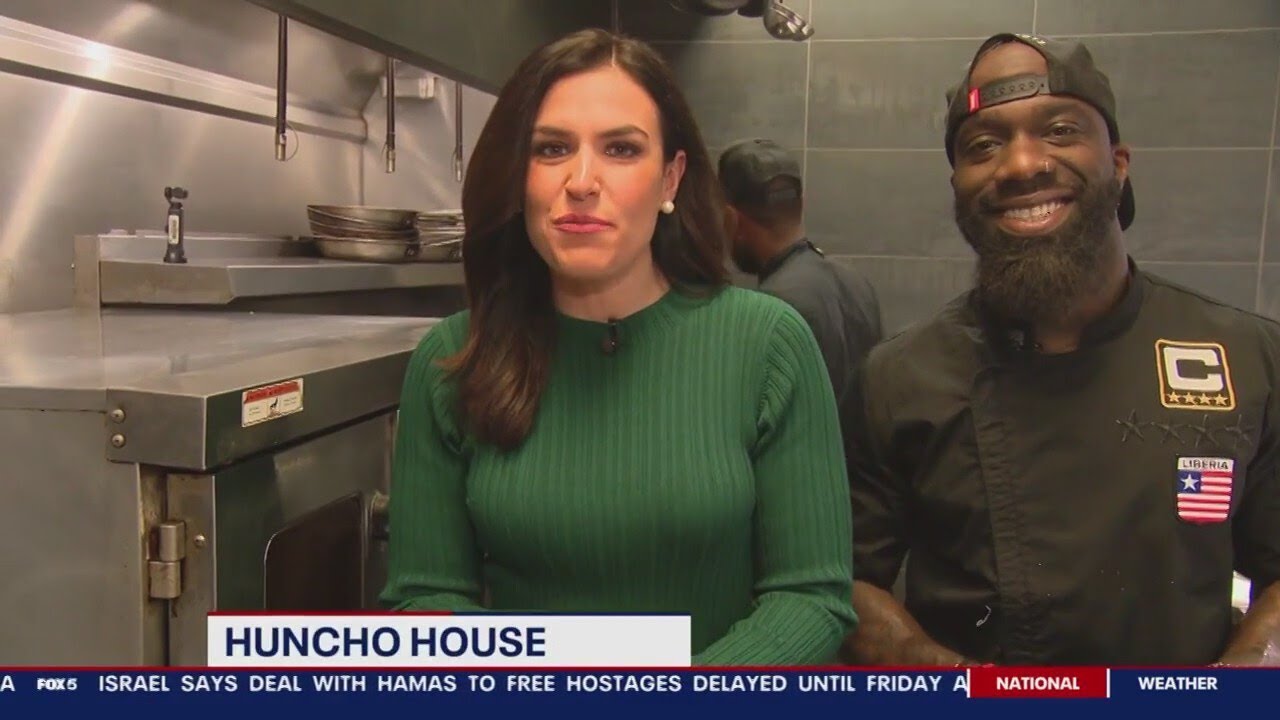 Cooking with Como: Huncho House's Thanksgiving - YouTube