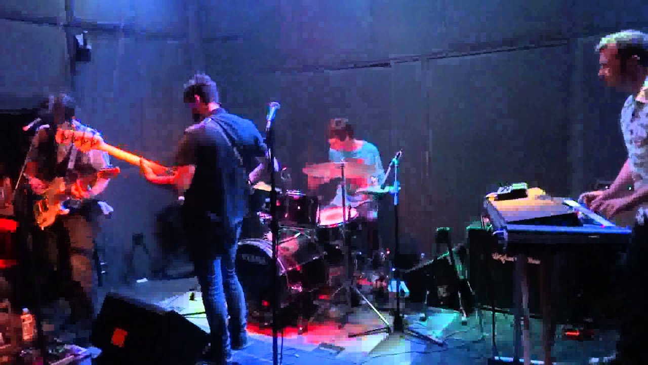 Titanics at Six Dogs Athens 2014 - 3 - - YouTube